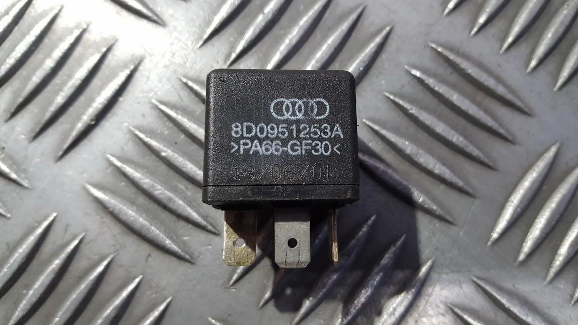 8d0951253a 373 Relay module Audi A4 2002 - EIS00325681 | Used Auto ...