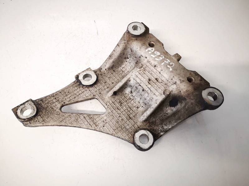 used used Engine Mount Bracket and Gearbox Mount Bracket Honda Civic ...