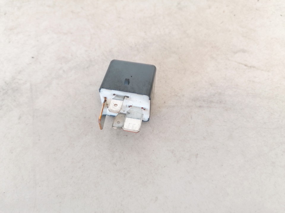 9008087030 90080-87030, 156700-2900 Relay module Toyota Avensis 2003 2 ...