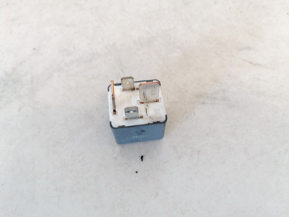 9008087030 90080-87030, 156700-2900 Relay module Toyota Avensis 2003 2 ...