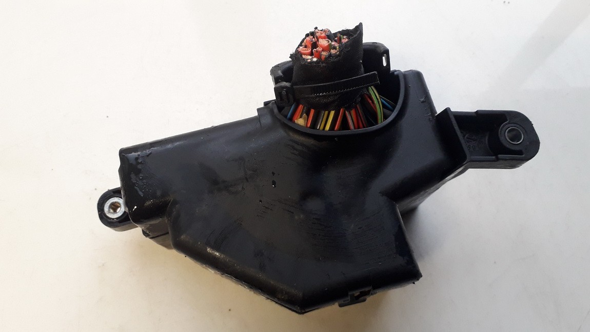 3C2941824 used Fuse box Volkswagen Passat 2006 2.0L - EIS00695710 ...