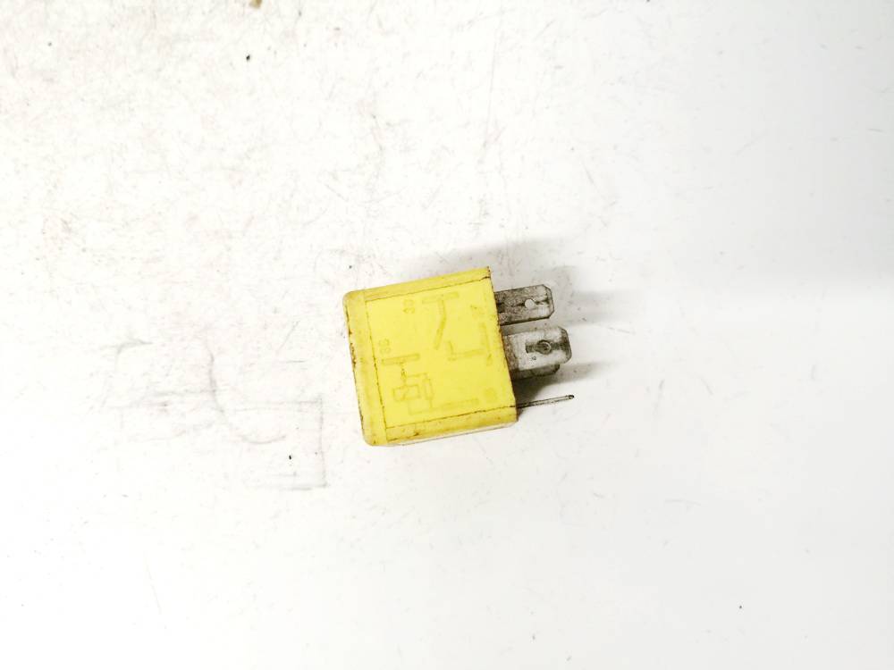 81ag14n089ca used Relay module Ford Escort 1984 1.6L - EIS02295772 ...