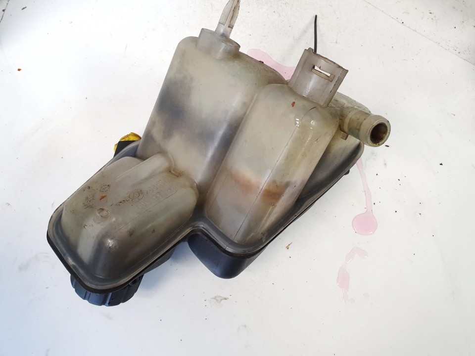 1685000249 used Expansion Tank coolant (RADIATOR EXPANSION TANK BOTTLE ...