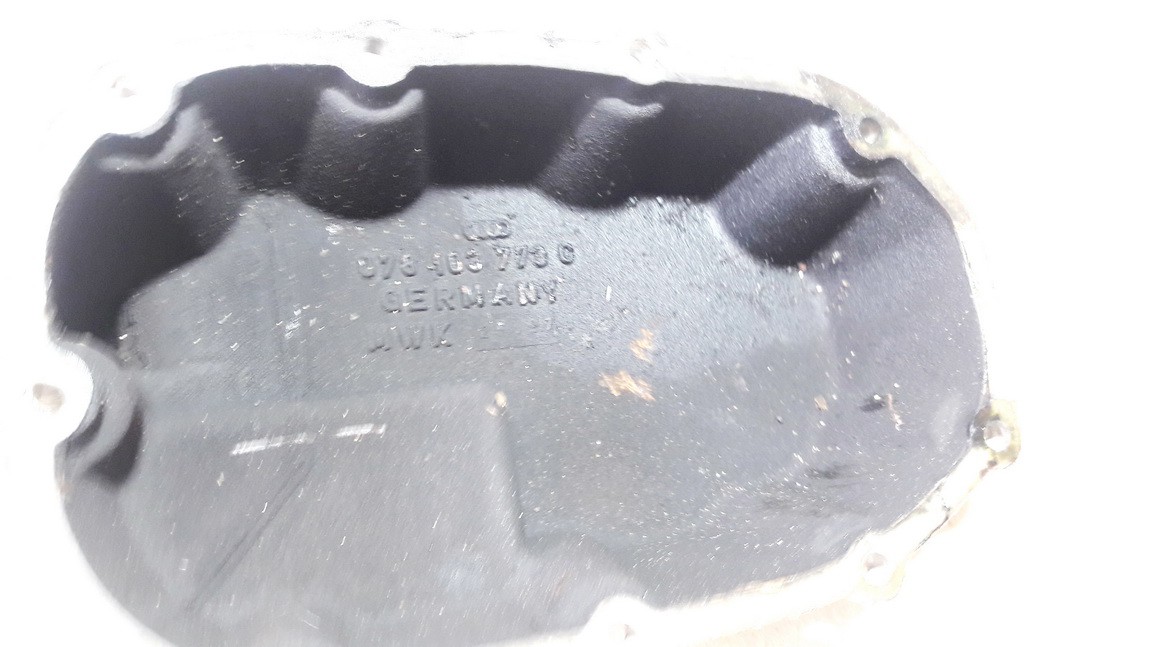 078103773 c used Vacuum pump - Breather (PCV Engine Breather Valve ...