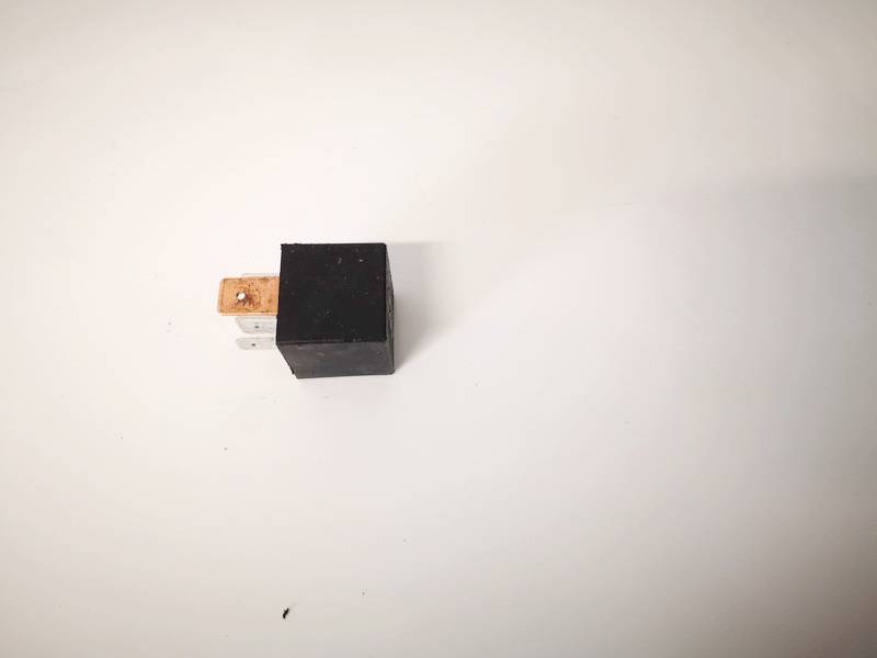 3d0951253a used Relay module Volkswagen Touran 2004 1.9L - EIS01845827 ...