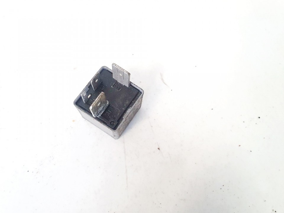 191906383C V23134 B55 X216,PA66 GF25,167 Relay module Volkswagen Golf ...