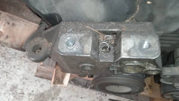 038199207H Engine Mount Bracket and Gearbox Mount Bracket Skoda Octavia ...