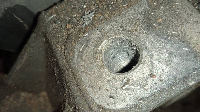 038199207H Engine Mount Bracket and Gearbox Mount Bracket Skoda Octavia ...