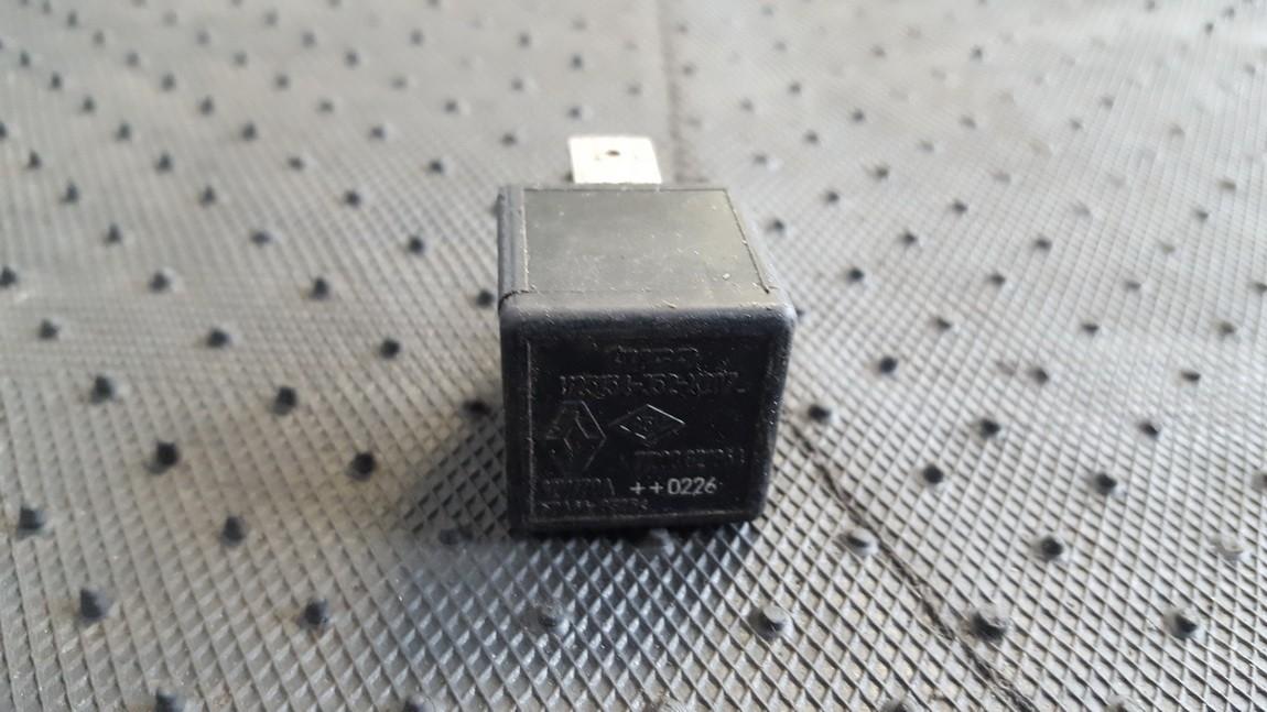 7700821864 Renault Scenic 2005 Relay module | EuroImpex