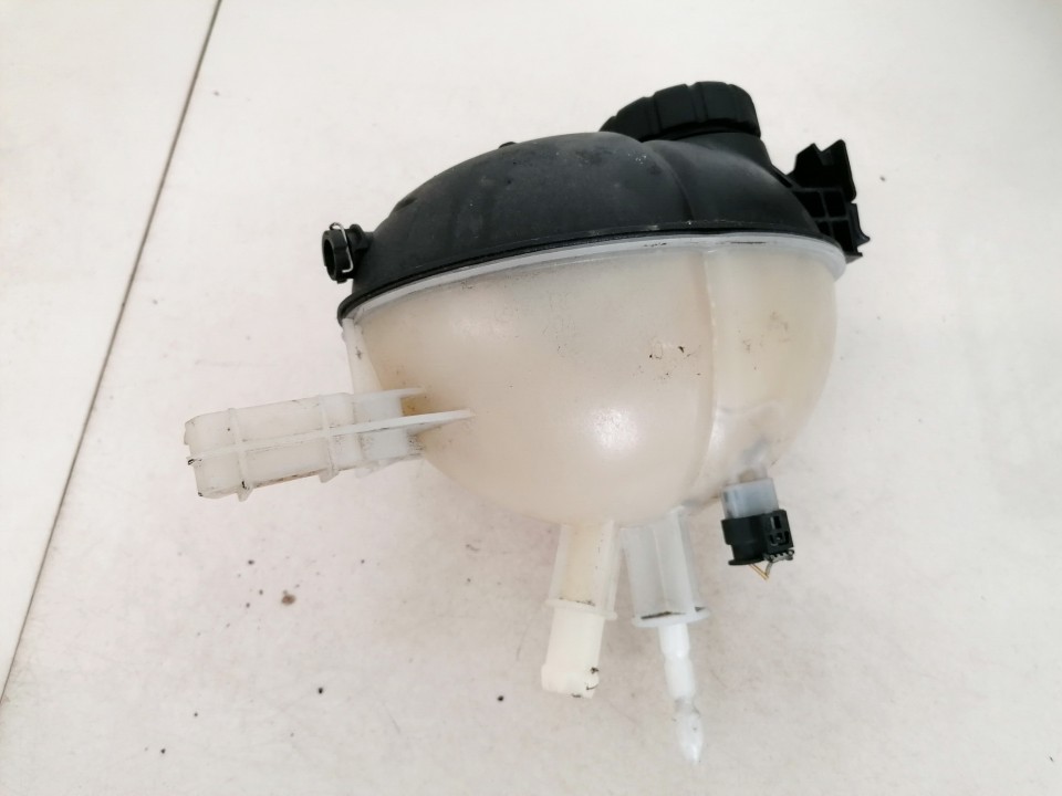 a2045000749 used Expansion Tank coolant (RADIATOR EXPANSION TANK BOTTLE ...