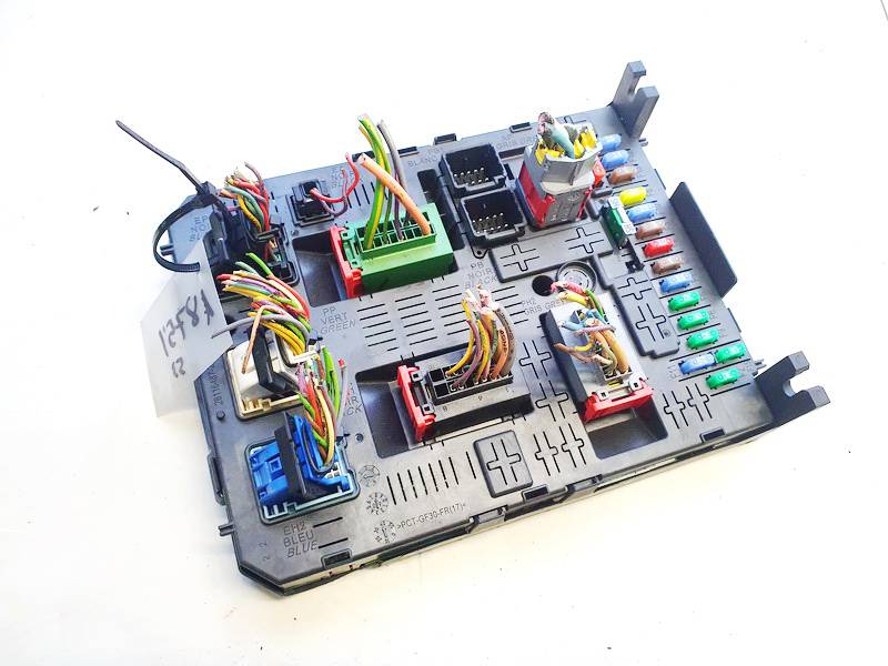 966405908002 28119759-5 Fuse box Citroen C5 2010 1.8L - EIS01815908 ...