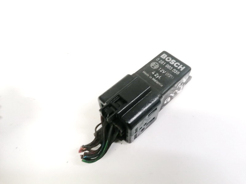 0281003038 038907281D Glow plug relay Volkswagen Passat 2005 1.9L ...