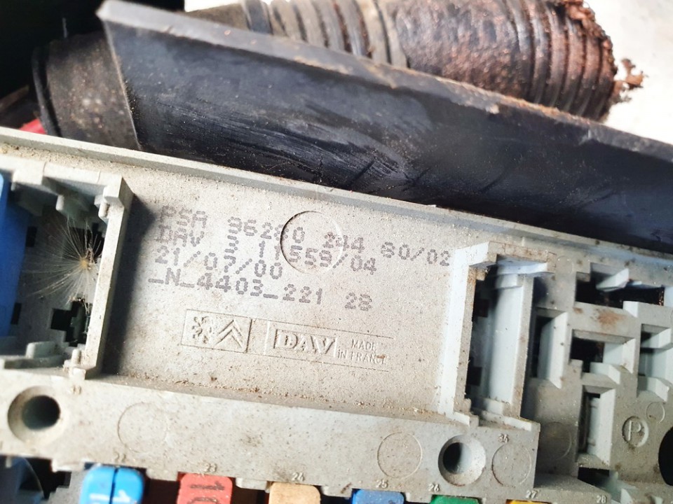 9628024480 311559/04 Fuse box Citroen Xsara 2001 1.6L - EIS01455928 ...