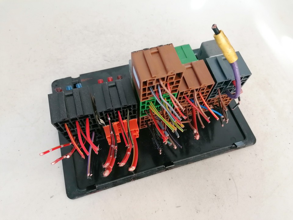 9015450003 used Fuse box Volkswagen LT 2000 2.8L - EIS01325938 | Used ...