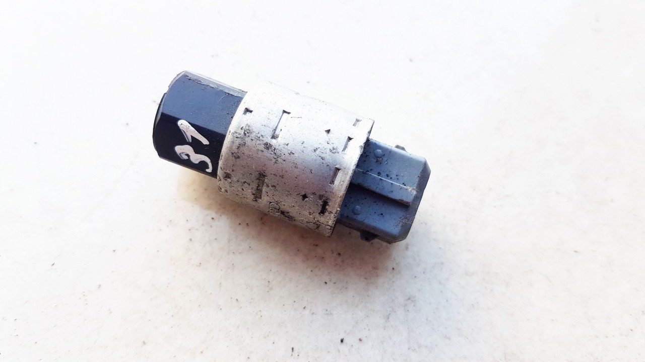 8A0959483AA USED Pressure Switch, air conditioning AC Pressure Switch ...
