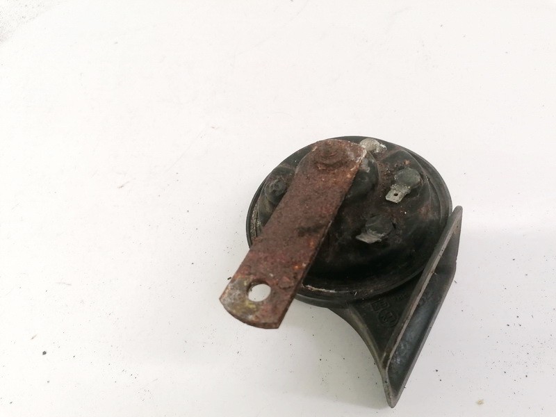 A722434 Volkswagen Passat 1988 Horn Siren | EuroImpex