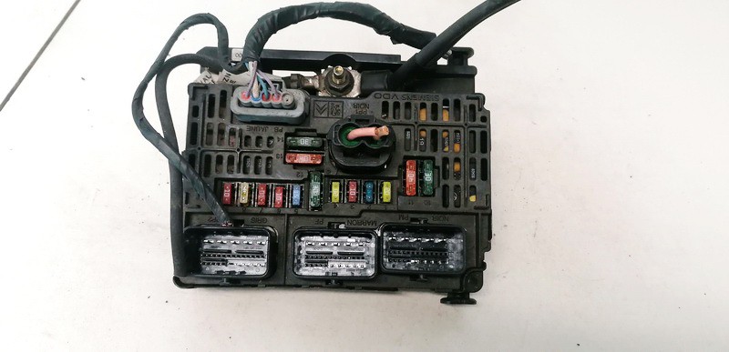 9657718780 S118983006K Fuse box Citroen C4 2005 1.6L - EIS01155978 ...