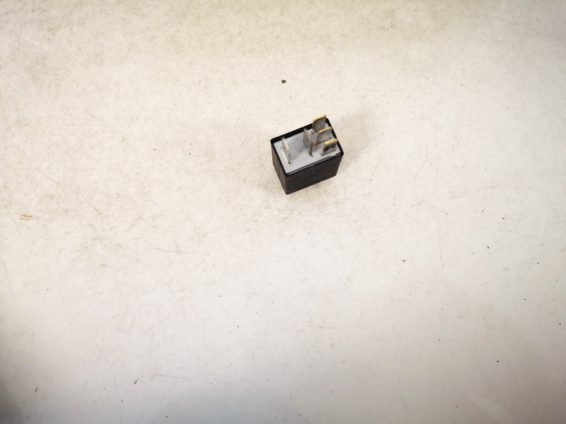 95vw10k705ea 7m0951253c Relay module Volkswagen Touran 2004 1.9L ...