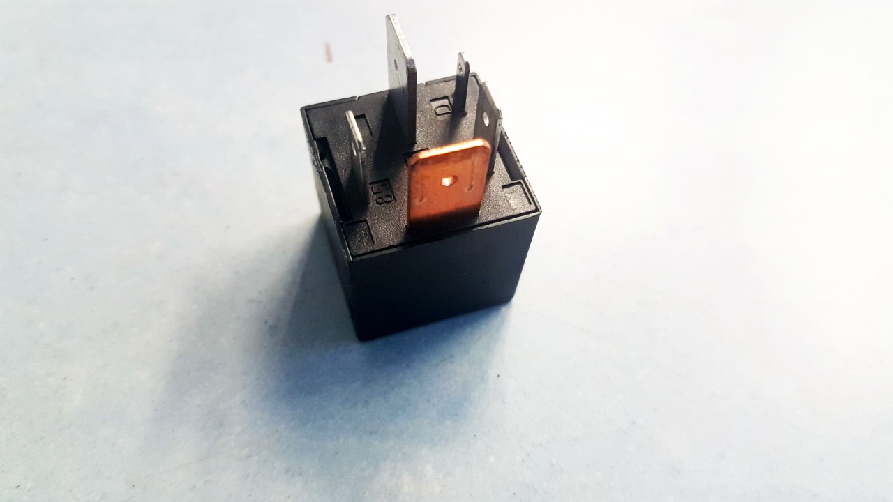 3D0951253A USED Relay module Volkswagen Golf 2006 1.6L - EIS01005986 ...