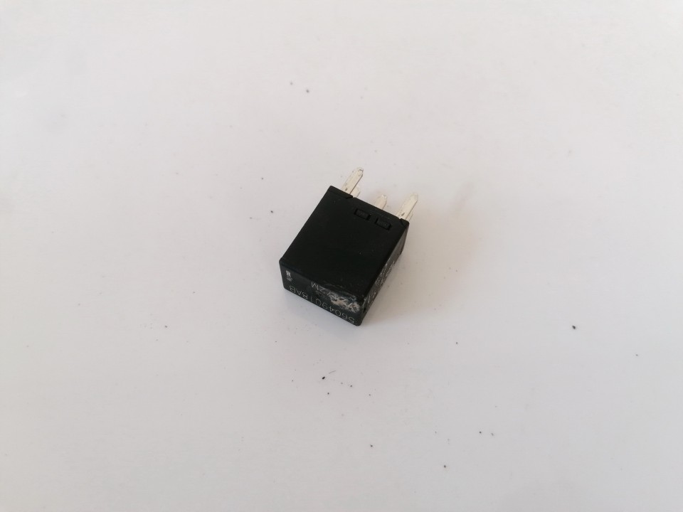 56049018ab 0431301b Relay module Chrysler Pacifica 2005 3.5L ...