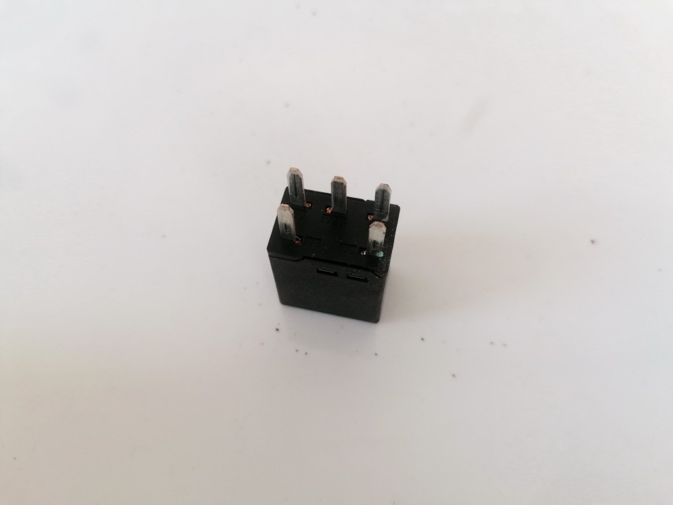 56049018ab 0431301b Relay module Chrysler Pacifica 2005 3.5L ...