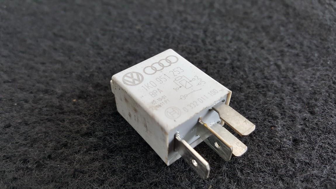 1K0951253 0332011100 Relay module Volkswagen Passat 2008 - EIS00236043 ...