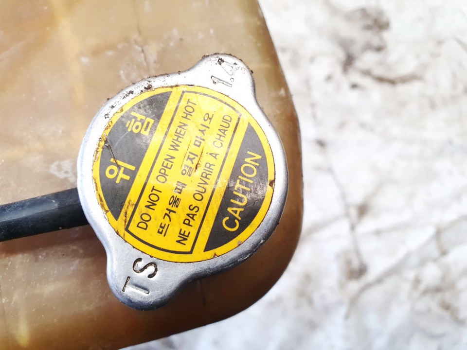 used used Expansion Tank coolant (RADIATOR EXPANSION TANK BOTTLE ...