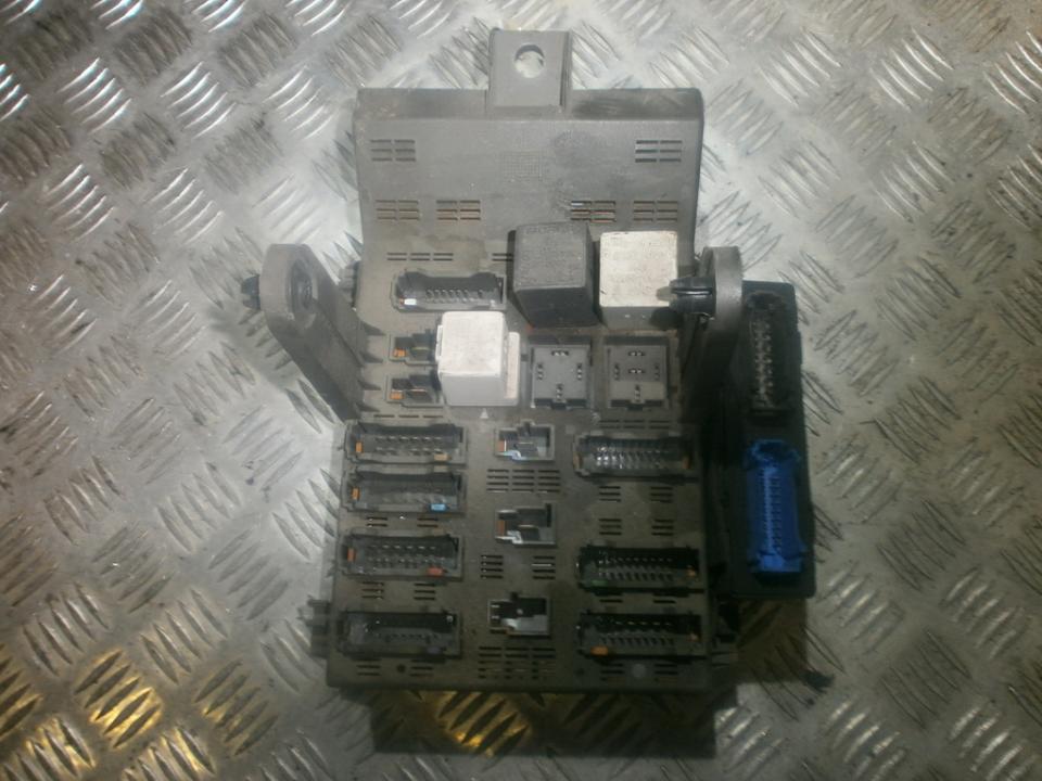 7700821586 Renault Laguna 1996 Fuse box | EuroImpex