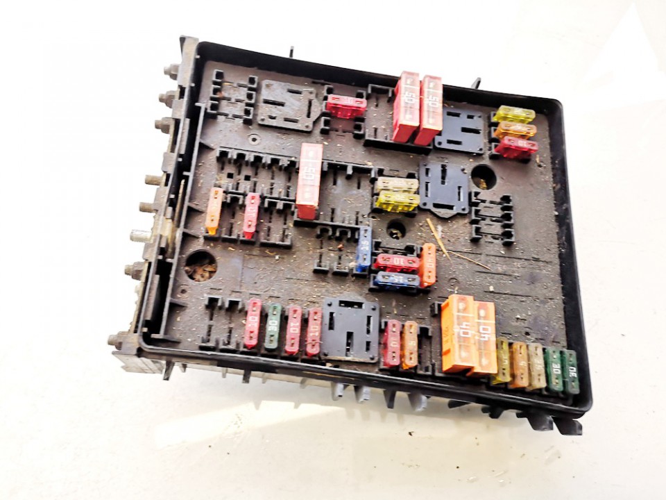 1k0937125h used Fuse box Volkswagen Golf 2006 1.6L - EIS01006144 | Used ...