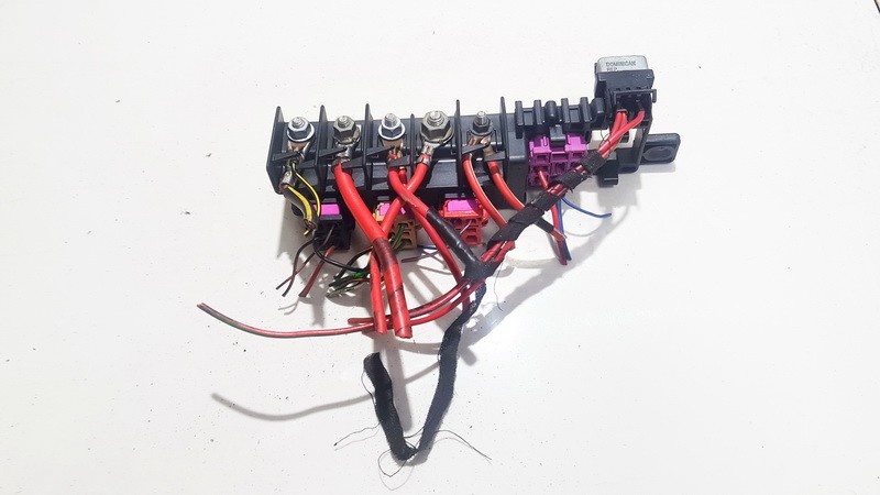 4A0937530 USED Fuse box Audi A3 1997 1.9L - EIS00856159 | Used Auto ...