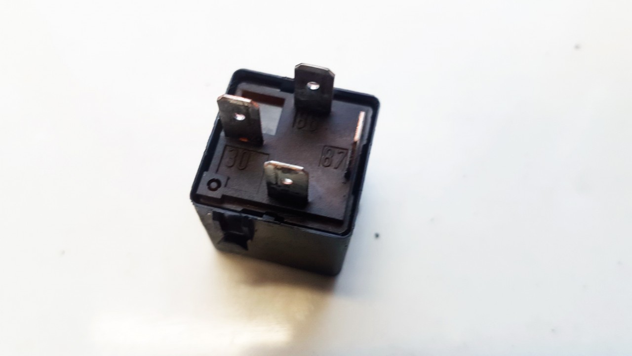 A0025421319 USED Relay module Mercedes-Benz S-CLASS 2001 3.2L ...