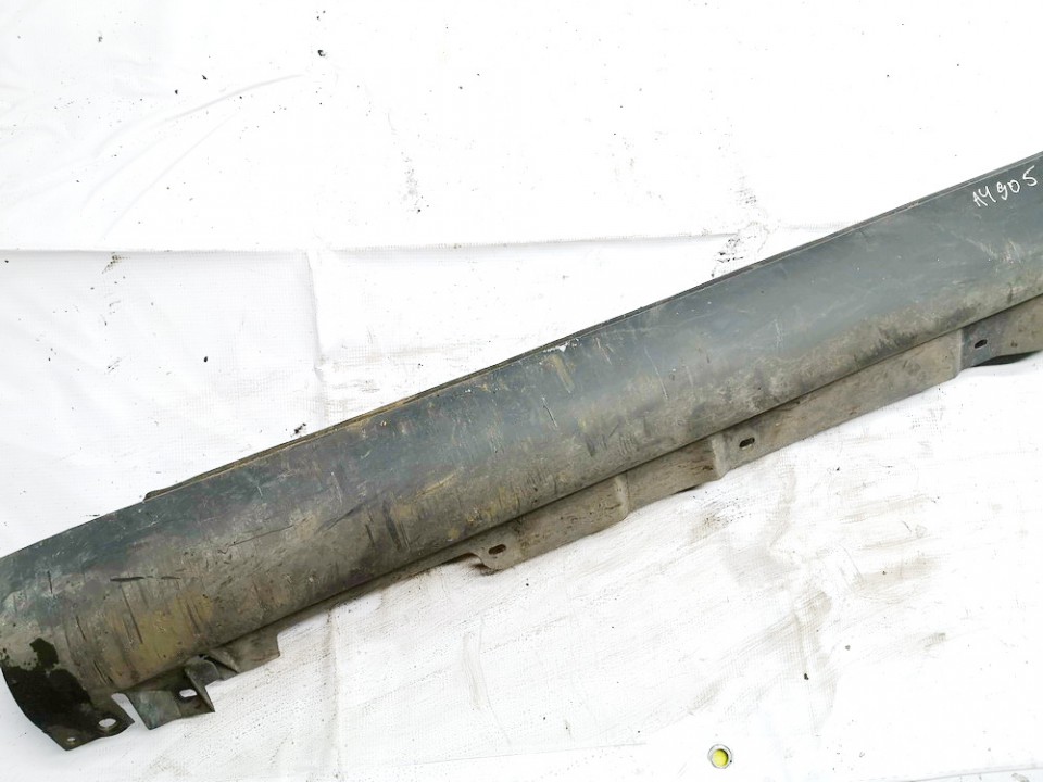 7585205010 75852-05010 Left Sill Moulding Toyota Avensis 2004 2.0L ...