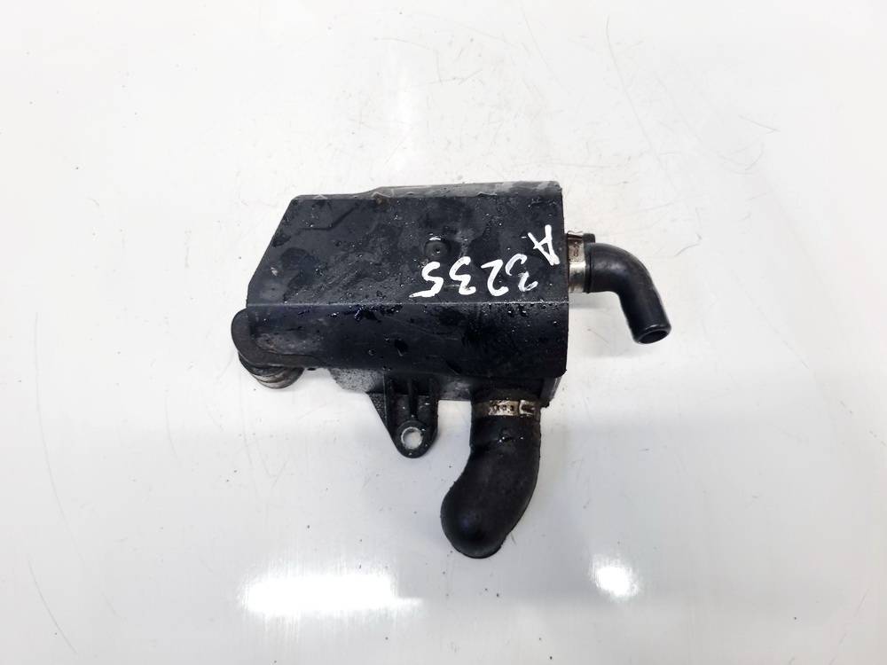 1271988 used Replacing Oil Breather (Oil Decanter) Volvo S40 1998 1.8L ...