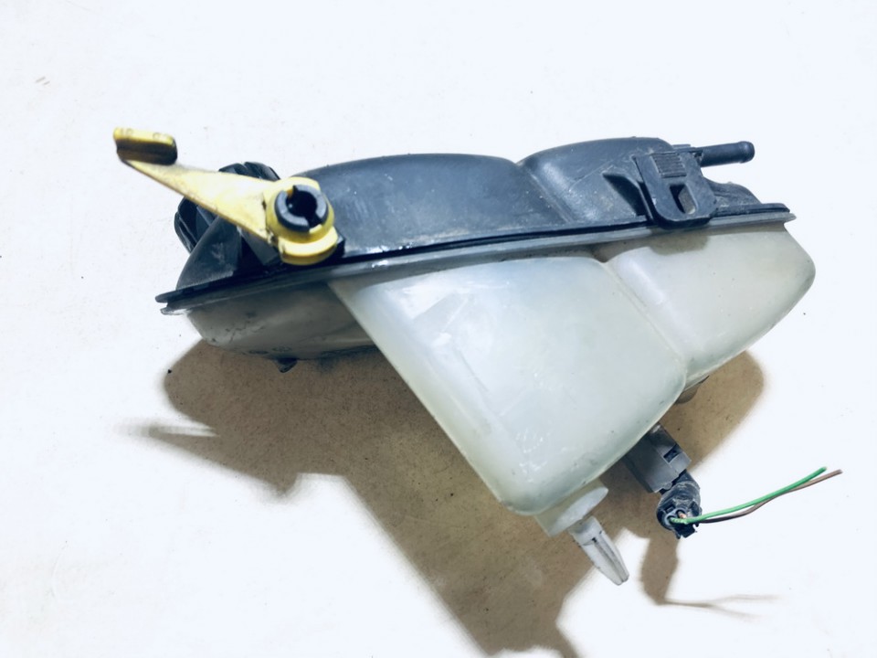 1685000249 used Expansion Tank coolant (RADIATOR EXPANSION TANK BOTTLE ...