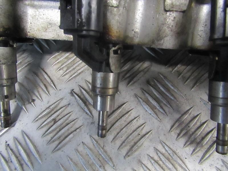 03c133036d used Fuel Injector Volkswagen Golf 2004 1.4L - EIS00296186 ...