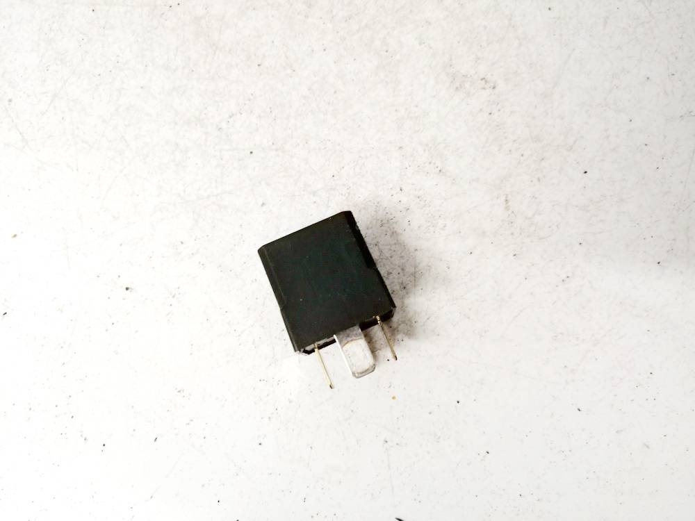 04727370AA 50732 Relay module Ford Fiesta 2015 1.5L - EIS02276207 ...