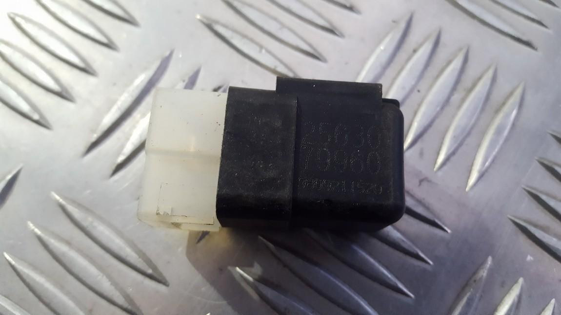 2563079960 9809211529 Relay module Nissan Primera 2003 - EIS00346225 ...
