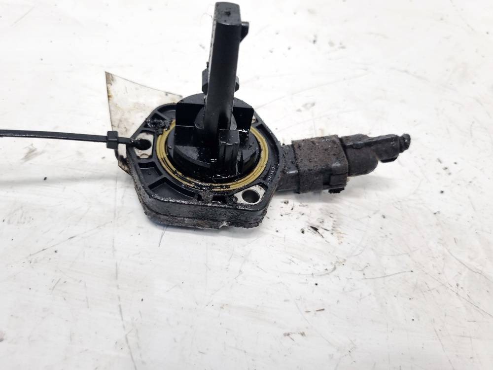1J0907660C used Oil Pressure Sensor (OIL LEVEL SENSOR) Volkswagen Golf ...