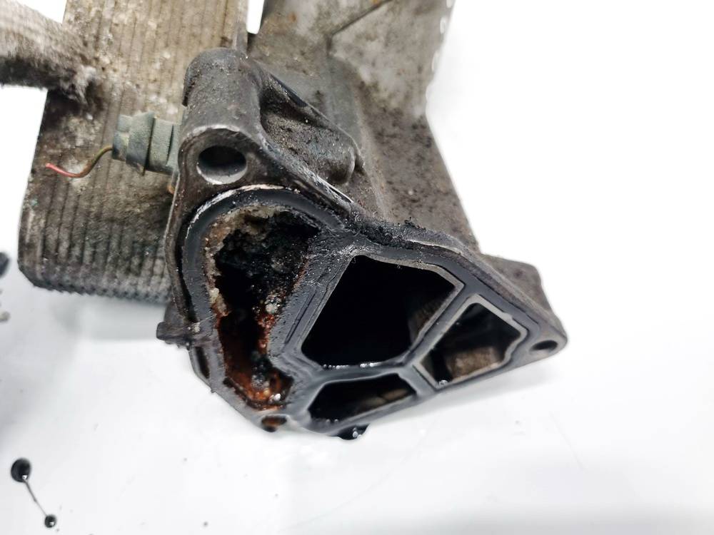 2247229 used Oil Filter Housing (oil filter cooler) Rover 75 2001 2.0L ...