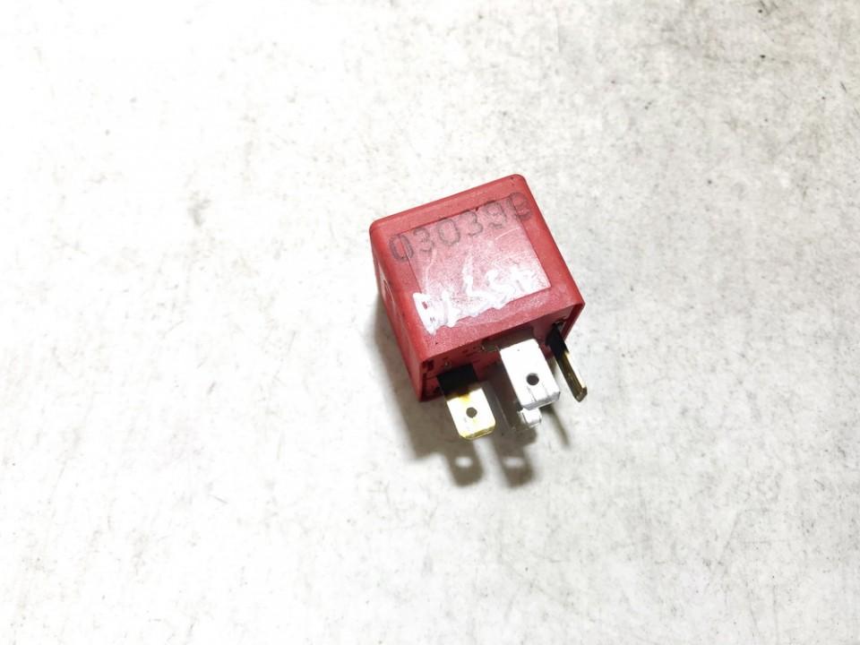 443919578c 899519000 Relay module Audi A4 1999 2.5L - EIS00926271 ...