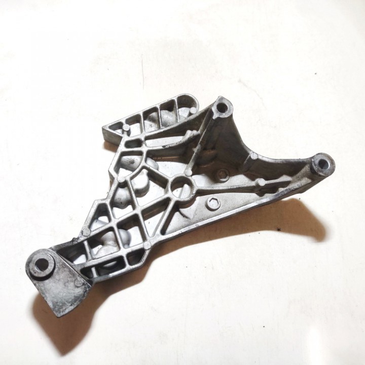03g199207e v150 Engine Mount Bracket and Gearbox Mount Bracket ...