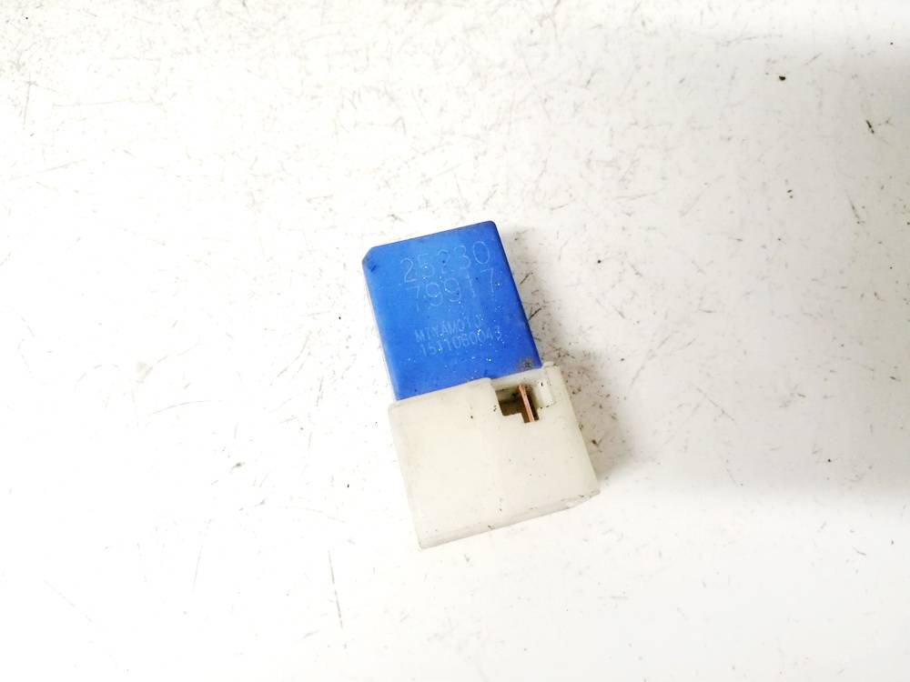 2523079917 Nissan X-Trail 2004 Relay module | EuroImpex