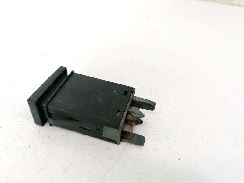 3B0953235D USED Hazard switch Volkswagen Passat 2002 1.9L - EIS01606432 | Used Auto Parts Shop