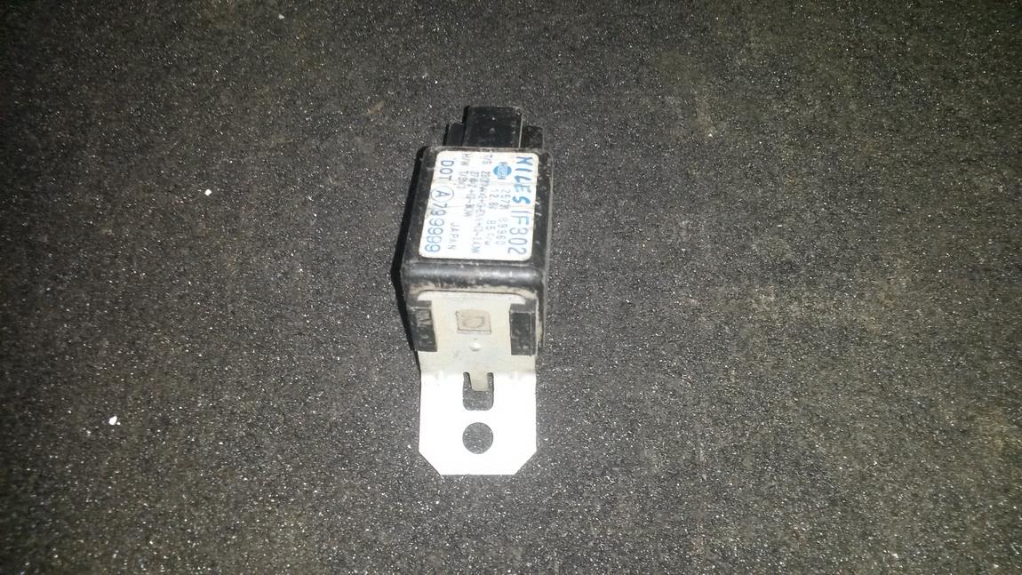 2573189960 799999 Relay module Nissan Sunny 1995 1.8L - EIS00106434 ...