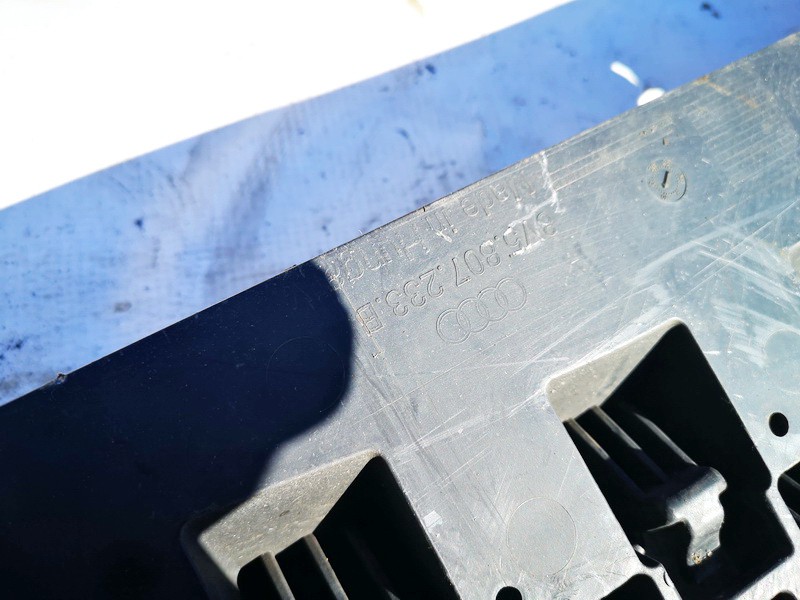 8v5807233b used Bamperio laikiklis P. Audi A3 2018 1.6L 25EUR ...