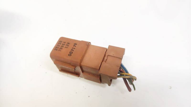 2523079964 USED Relay module Nissan Almera 2002 2.2L - EIS02126442 ...