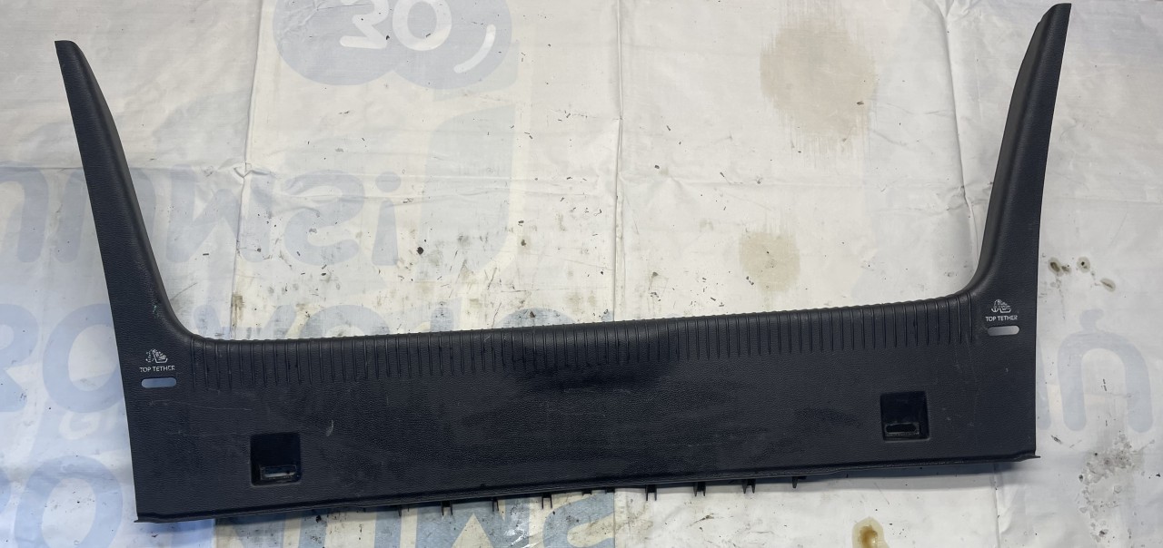 1k6863459 used Metal Boot Lip Cover Volkswagen Golf 2004 2.0L ...