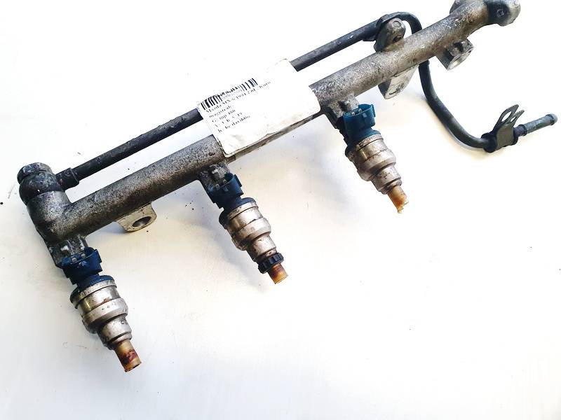 inp 480 uc-pb1a fs05 Fuel injector rail (injectors)(Fuel distributor ...