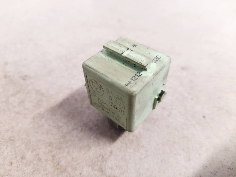 61368373700 6136-8373700 Relay module BMW 5-Series 1999 - EIS01756511 ...