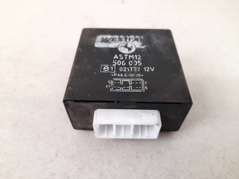 E1021777 506005 Tow bars relay (Trailer Module) Volkswagen Passat 2002 ...